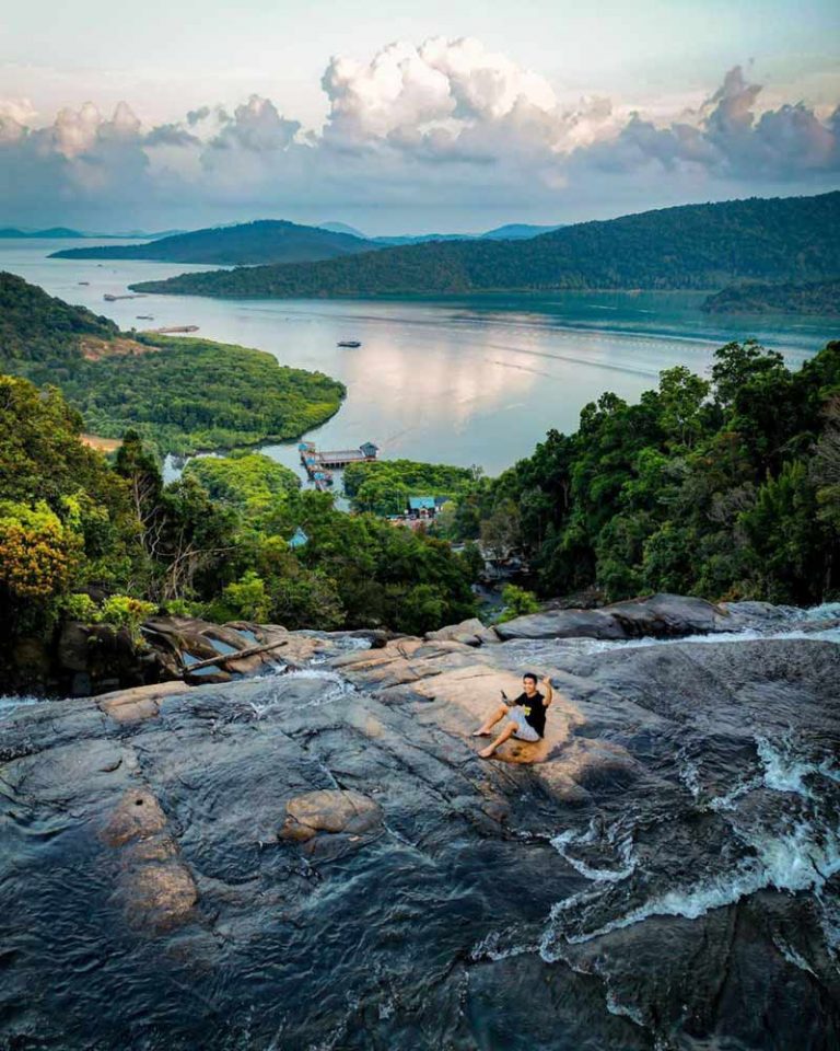 Air Terjun Temburun di Kepulauan Anambas, Ada 7 Tingkat!